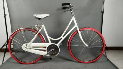 China New brake colorful hi-ten steel  26/28 size old style bike retro city bike for man with LED light for sale