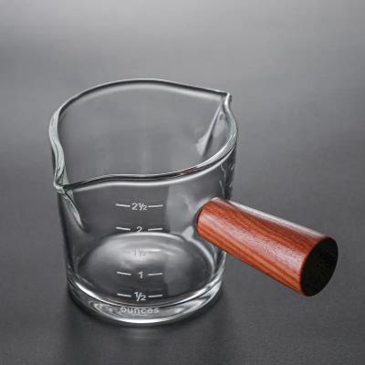 China 100 ml durchsichtige Borosilikat-Glas-Messbecher mit Deckel minimalistischer Designart zu verkaufen