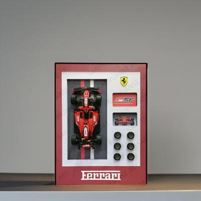 Cina Cornice di display murale Porsche Sports Cars Dimensioni personalizzate per casa o ufficio Display appeso in vendita