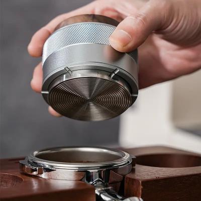 Cina Prezzi per la stampa del caffè in acciaio inossidabile 58 mm Prezzi per la stampa del caffè per gli attrezzi barista ecologici in vendita