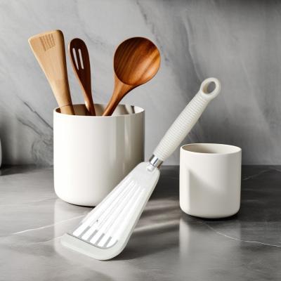 China Ergonomic Stainless Steel Fish Ham Spatula Heat Resistant Slotted Turner for Cooking for sale