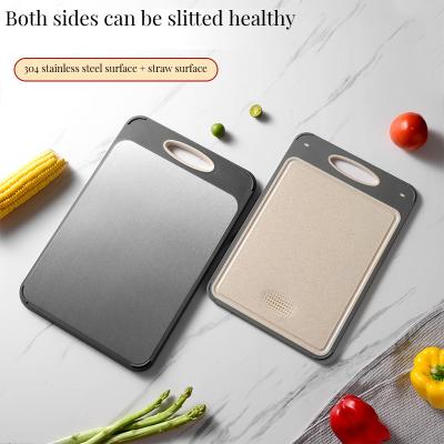 Cina Tavola di taglio per cucina in acciaio inossidabile 304 con design antiscama e caratteristica antiscivolo in vendita