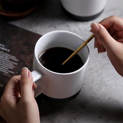Cina Personalizza il filtro del caffè in ceramica versare sopra gocciolante con tazza di stile europeo prodotti per la casa in vendita