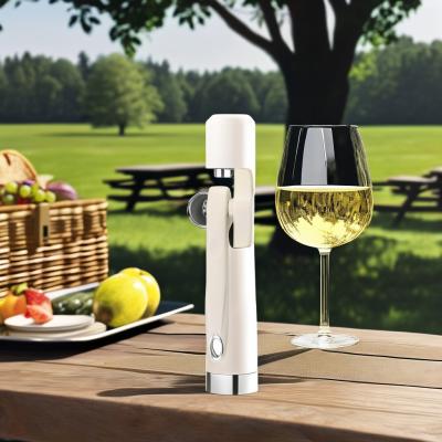 China Abridor de latas de cocina de tamaño personalizado con perno de giro fácil y abrebotellas de acero inoxidable en venta