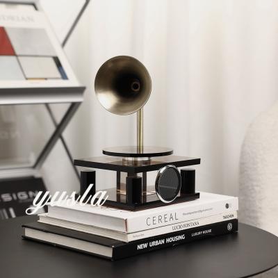 Cina Stylish Angel Theme Knick-Knack Retro Ash Crystal Record Player per la decorazione degli hotel in vendita