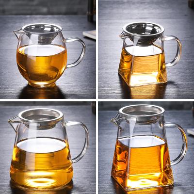 Cina 350-950ml Tazze di tè in vetro quadrato Kung Fu con maniglie ad alta temperatura Set trasparente in vendita