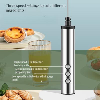 中国 ラテ/カプチーノを泡にするコーヒー・ティーツール用の金属製のハンドヘルド電池駆動ミルクスポン 販売のため