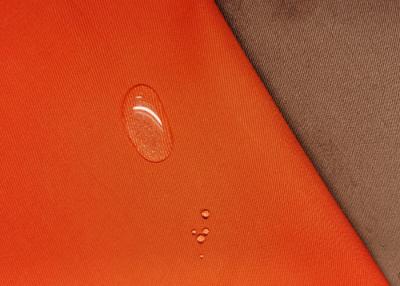 Cina 100% Cotton Breathable Water Repellent Fabric 240GSM Dyeing Pattern in vendita