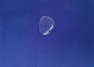Cina 100% Cotton Breathable Water Repellent Fabric 240GSM Dyeing Pattern in vendita