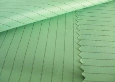 中国 実験室のコートのための100%のポリエステル明白な反静的な生地100D 0.5cmの格子ストリップ 販売のため