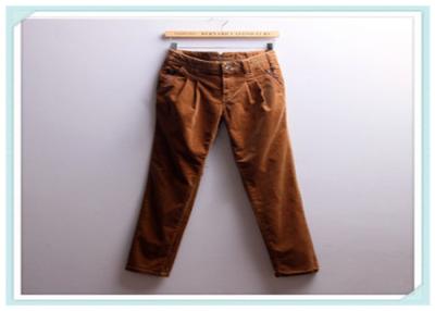 Cina Pianura molle dell'idrorepellente del tessuto del velluto a coste dei pantaloni maschii gialli di colore tinta in vendita