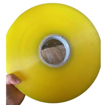 Cina Nastro di imballaggio adesivo BOPP a basso rumore Jumbo Roll 0,05 mm di spessore in vendita