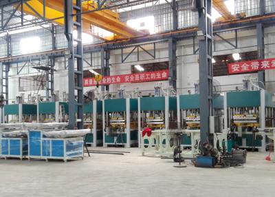 Cina Macchinario eliminabile 7000Pcs/H delle stoviglie della cartapesta della fibra della canna da zucchero della bagassa in vendita