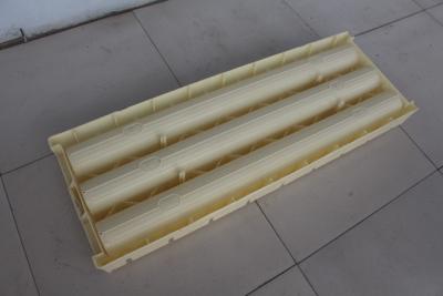 China Temperatura 1070×385×93m m resistente PQ del diamante de la bandeja plástica de la base de la perforación baja en venta