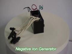 Generatore di ioni negativi dell‘aria 220 v kjf01-03 pour trois groupes d‘émissions dans un modèle privé
