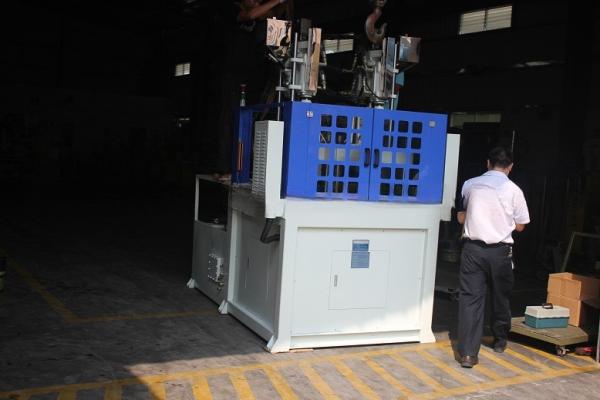Quality 30mm Screw Diameter Multi Color Vertical Plastic Injection Molding Machine JTT for sale