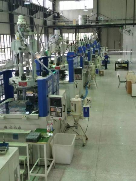 PP doppio colore coltello manico verticale plastica macchina di stampaggio a iniezione JTT-550 2V-3R