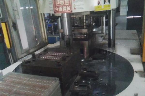 Quality ABS Plastic Processed Hydraulic 120 Ton Injection Moulding Machine Vertical for sale