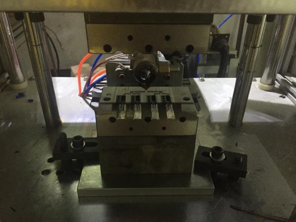 Quality 56g Low Pressure Hotmelt Adhesive Injection Molding Machine With Double Station for sale