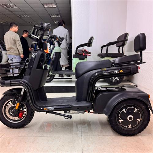Quality Roly-poly Electric Tricycle, Anti-rollover Swing System, Large Pedal Design for sale