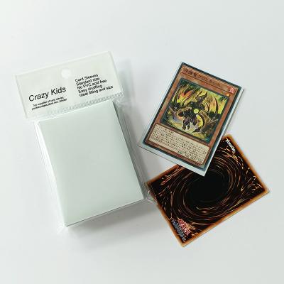 Cina Buste per carte da mazzo in polipropilene 62X89mm Maniche Mtg bianche testurizzate opache in vendita