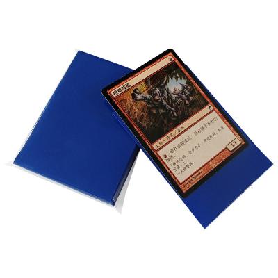 Cina la carta del gioco di 66x91mm collega le maniche con un manicotto blu solide della carta da gioco di struttura arancio in vendita