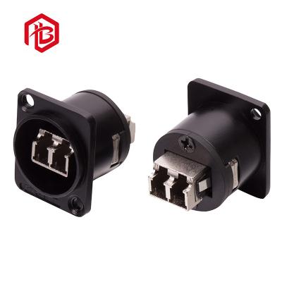 China Conector impermeável de travamento push pull rápido dos ethernet RJ45 à venda
