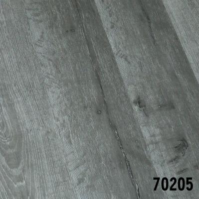 China HDF AC4 8mm 12mm small embossed surface class 32 piso laminados for sale