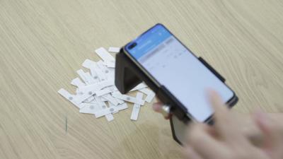 China Da etiqueta lavável da lavanderia da frequência ultraelevada RFID de matéria têxtil da tela resistência química áspera 960MHZ à venda
