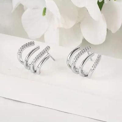 China La garra formó 925 pendientes de plata de la CZ, rodio plateó a Sterling Silver Stud Earrings en venta