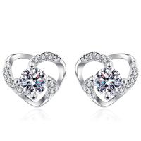China 925 parafusos prisioneiros de prata elegantes da orelha, 925 brincos de prata de Sterling Heart Shaped CZ à venda