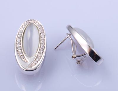 China Clásico CZ Stud Orecillos 925 Plata Elegante Redondo Caída Diseño de Peras del Corazón en venta