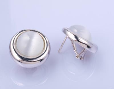 China Los objetos de vestir de los niños y niñas son de color blanco y negro. en venta