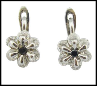 China Cz Piedra Tamaño 1.0-1.25mm Libre de níquel Zirconia cúbica 925 de plata Aretes con diseño de flores Aretes de plata esterlina rosa en venta