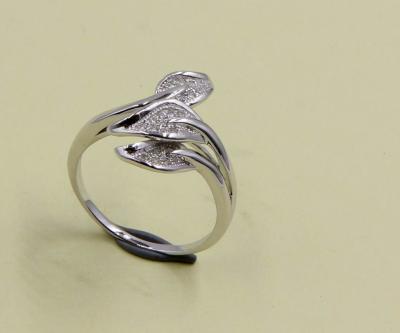 China 925 Sterling Silver Pave Set Cubic Zirconia Anéis para Mulheres Anéis de noivado em prata folha Anéis de prata folha AAA Pedra for sale