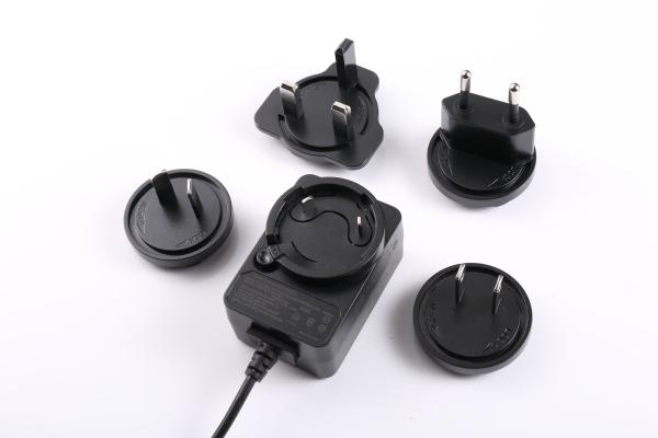 Stecker-Stromadapter AU-EU US 5V 2A 6V 2A 12V 1A 12W austauschbare BRITISCHE multi Stecker