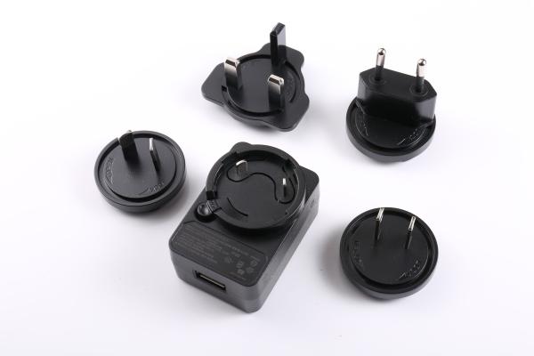 Stecker-Stromadapter AU-EU US 5V 2A 6V 2A 12V 1A 12W austauschbare BRITISCHE multi Stecker