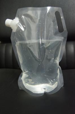 Китай Цветастое доказательство воды печатания стоит вверх упаковывая мешок с угловойым Spout для Liguid продается