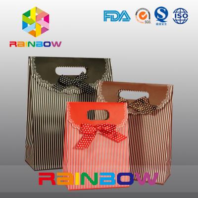 Cina Sacco di carta stampato variopinto per il regalo/Candy, sacco di carta su misura con la maniglia in vendita