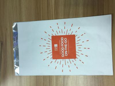 China El papel de Kraft alineó la hoja dentro del diseño modificado para requisitos particulares los bolsos de empaquetado del pollo asado en venta