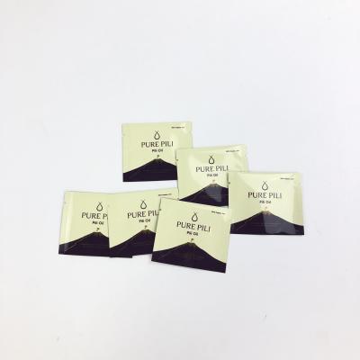 La coutume a imprimé le sachet cosmétique scellé par côté du papier d'aluminium trois pour l'emballage d'échantillon