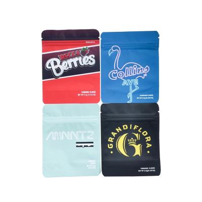 China Weed Packaging Edible 3.5 Gram Mylar Bags Heat Sealed Smell Proof Zip Lock Bags Honey Sachet for sale
