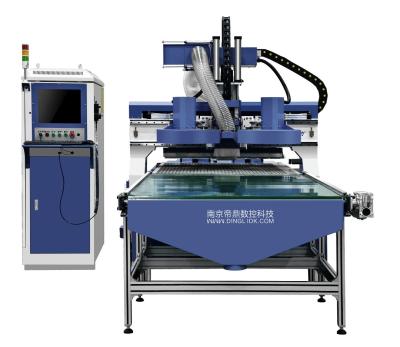 China 40 Tools Wood Cutting CNC Router ATC Woodworking Center Japan Yaskawa Servo Motor for sale