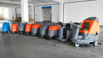 China Big Water Tank Walk Behind Floor Scrubbers Allow Foam Free Detergent Machine for sale