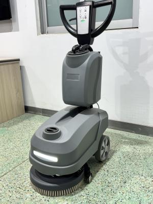 Cina Pulizzatore da pavimento compatto a batteria 15L Capacità del serbatoio di recupero Riduzione dell'utilizzo dell'acqua in vendita