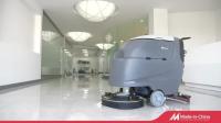 China Multi-Functional Automatic Floor Scrubber with 24V Voltage 2000m2/h Efficiency and 55L Solution Tank for sale