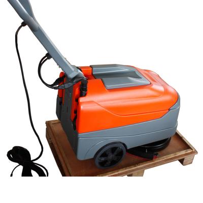 Cina Impianto di lavaggio a 17 pollici multifunzionale del pavimento del carro armato del PE 22L della batteria in vendita