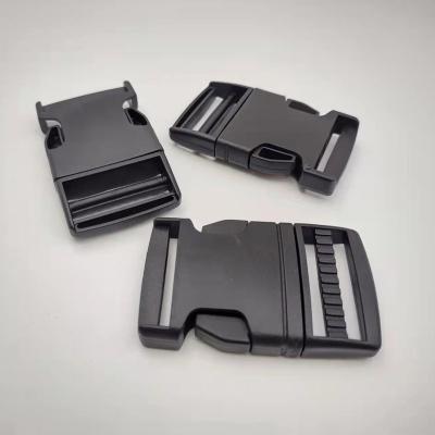 Cina Fermagli convenienti di 64.2*38.2mm Fanny Pack Buckle Replacement Rucksack in vendita