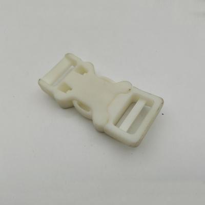 China CER CCIC 37.8mm weiße Seitenfreigabe-Plastikschnalle für Nylongewebtes material zu verkaufen