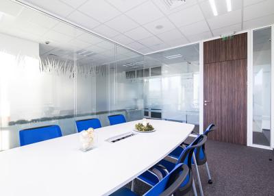 중국 Glazed partition wall with European design double glass soundproof wall frameless full view 판매용